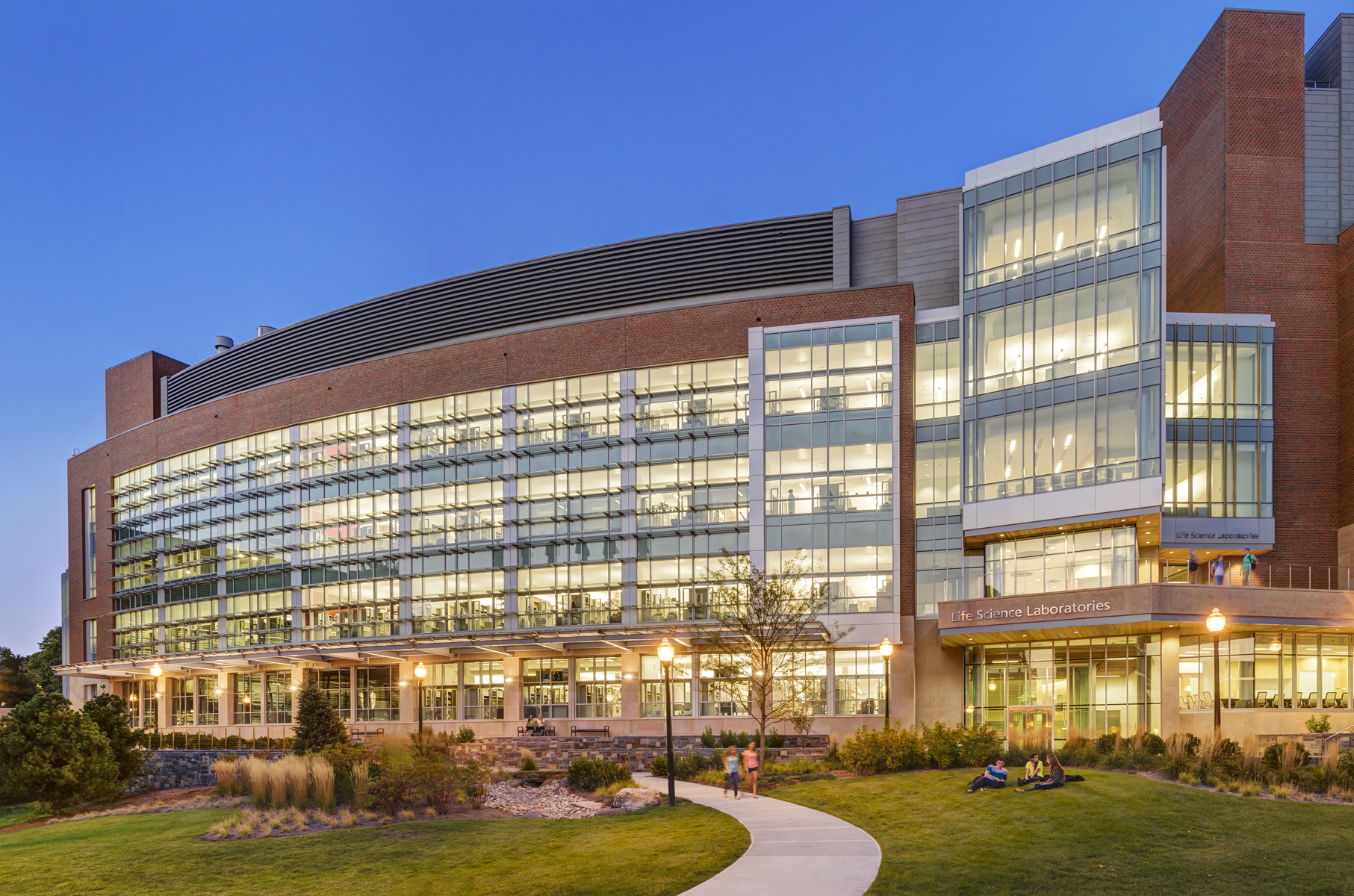 UMass Amherst Institute for Applied Life Science - Acentech Project Profile